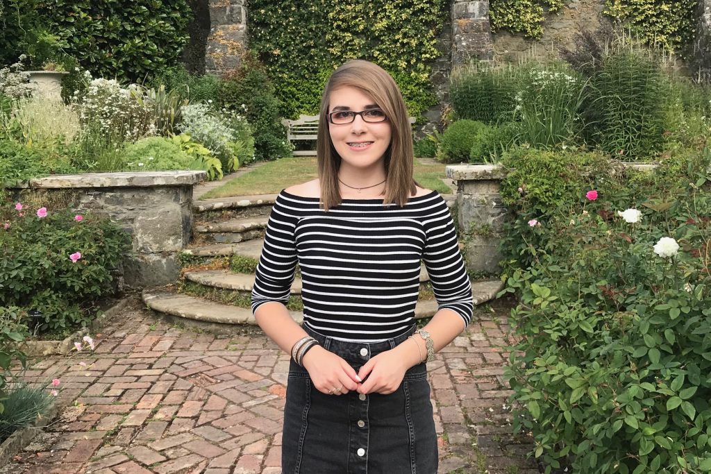 A Blind Girl's View of Beauty - A Woman's Confidence