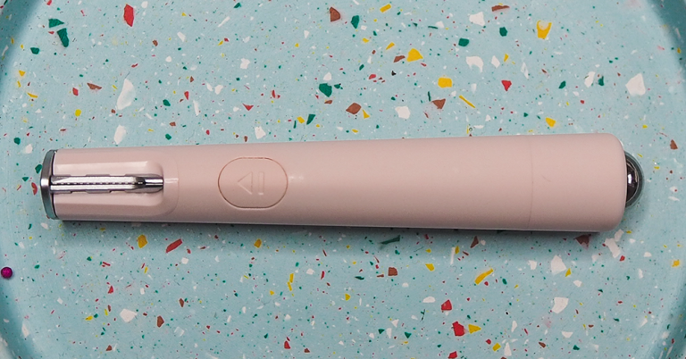 Do you need this dermaplaning tool? DERMAFLASH Mini review - A Woman's ...