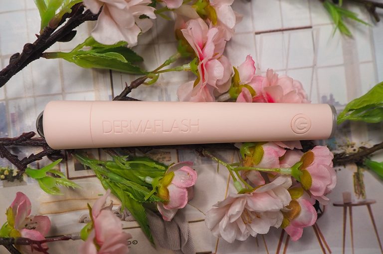 Do you need this dermaplaning tool? DERMAFLASH Mini review - A Woman's ...