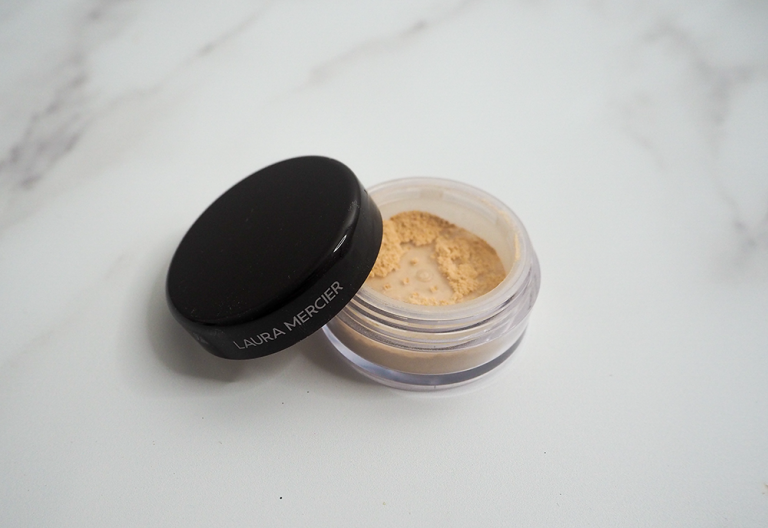 Battle of the brands: Setting powder ranking - A Woman's Confidence